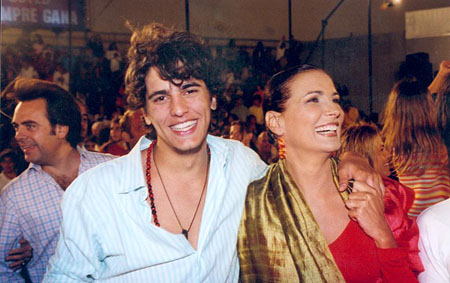 Patricia Miccio e hijo se hicieron presentes Caras & Gestos. Galería de ...